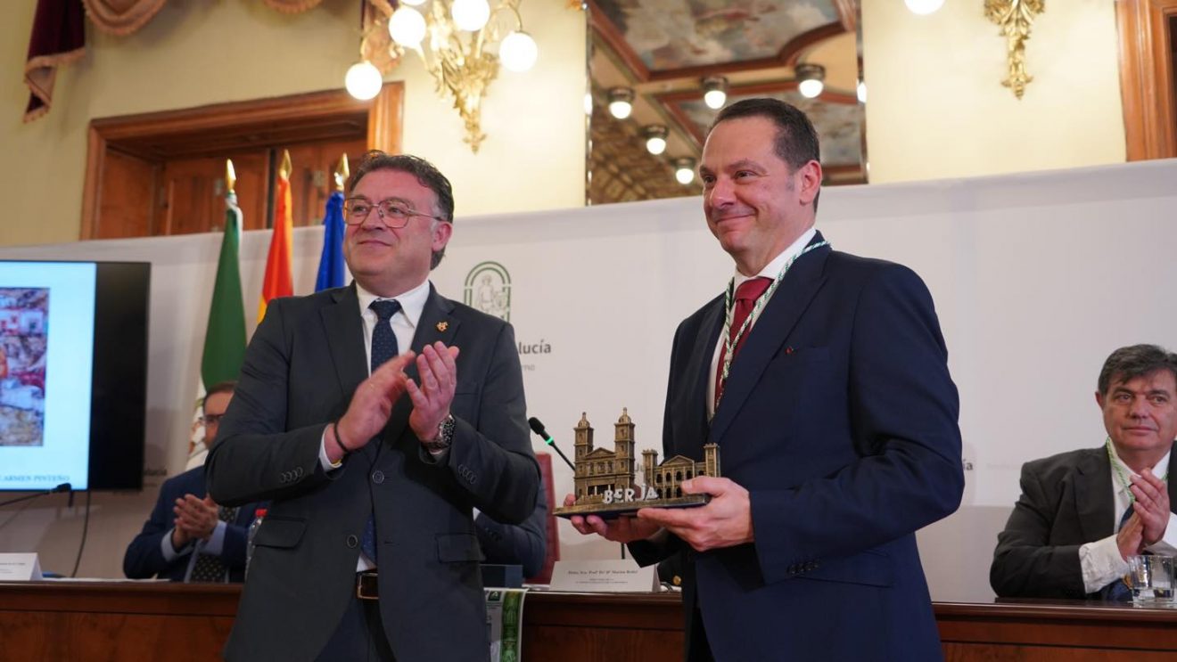 El virgitano Juan Manuel Martín Robles ingresa en la Academia Andaluza ...
